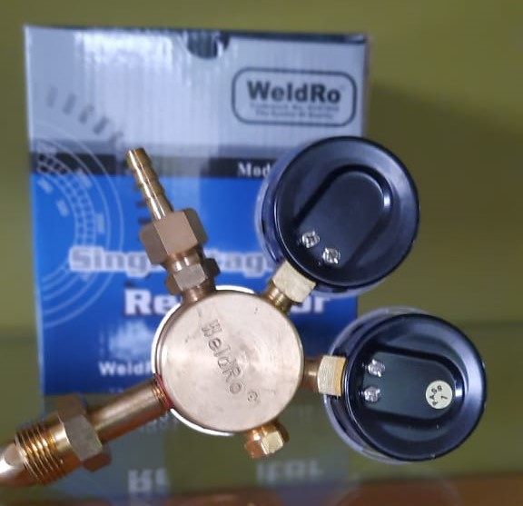 Oxygen Regulator - Weldro | Finto Enterprises